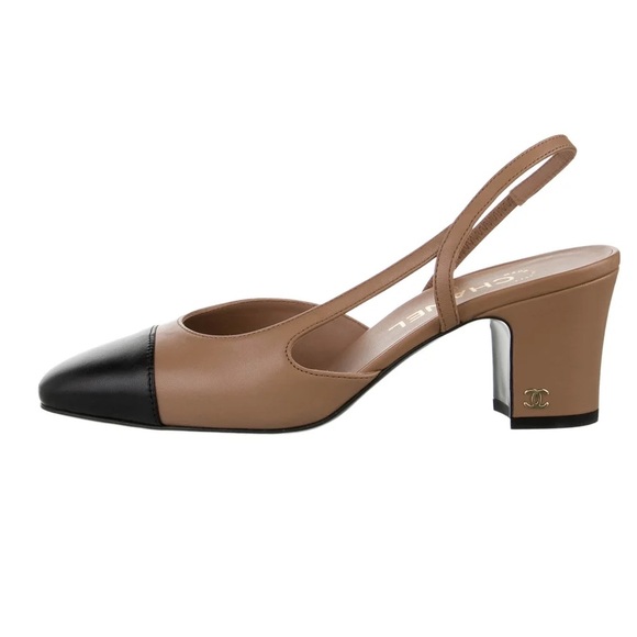 CHANEL | Shoes | Chanel Interlocking Cc Logo Leather Slingback Pumps ...